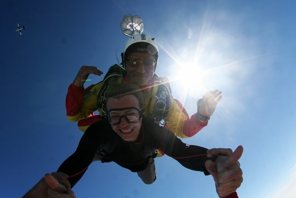 What does skydiving feel like? Your first skydiving experience.