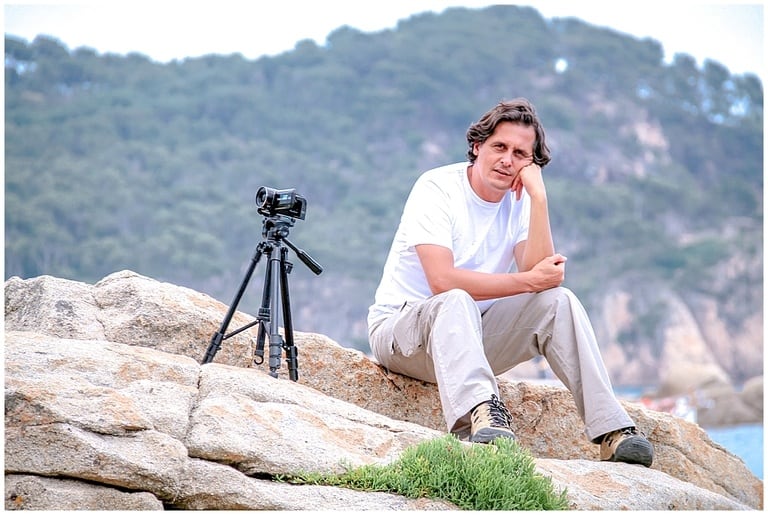 The Vlogging Equipment Starter Kit You Need - YouTube Gear and Setup